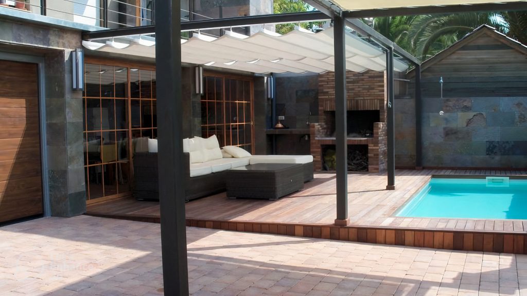 Tudo sobre cobertura retrátil motorizada | Trilho Suisso