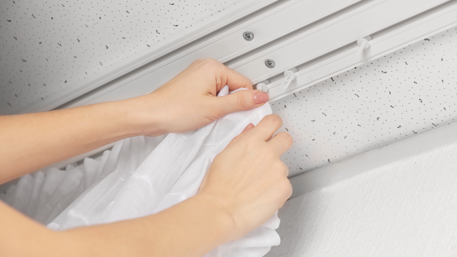 Cortinas, Persianas e Trilhos | Trilho Suisso